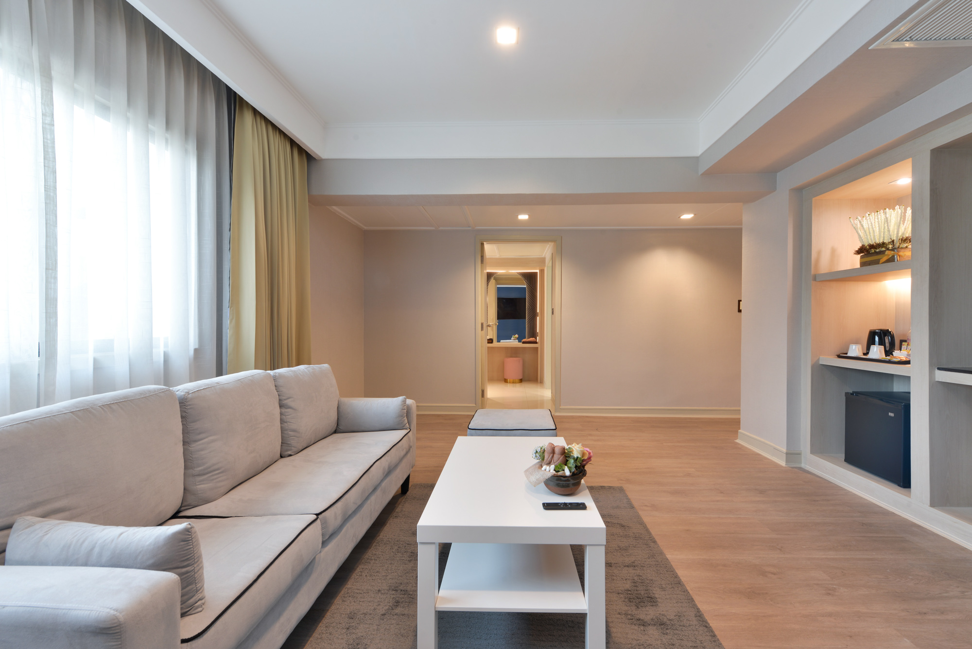 The Twin Towers Hotel Bangkok | Official Website | Junior Suite