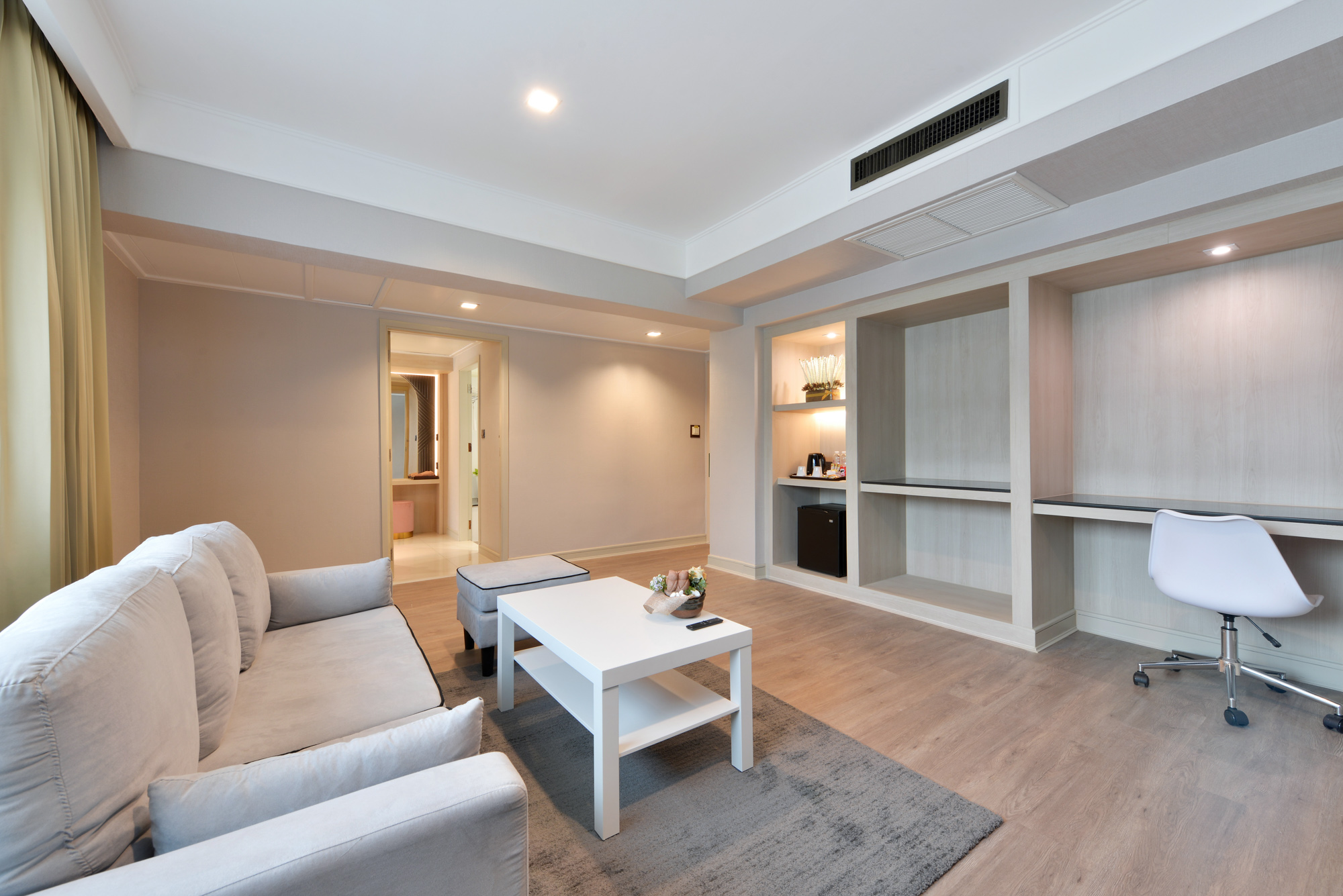 The Twin Towers Hotel Bangkok | Official Website | Junior Suite